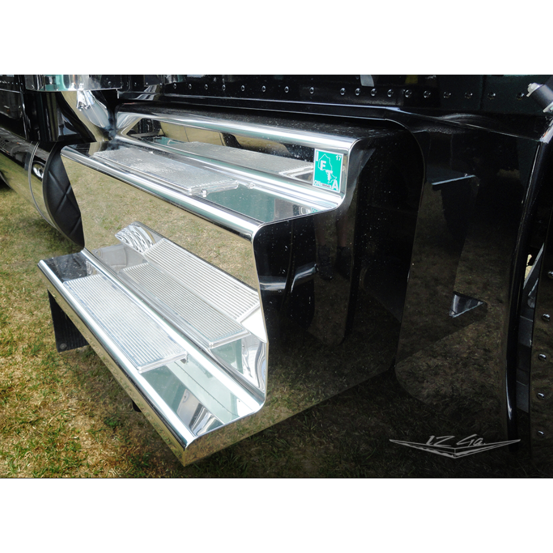 Peterbilt Step Boxes & Covers — Horse & Buggy Accessories